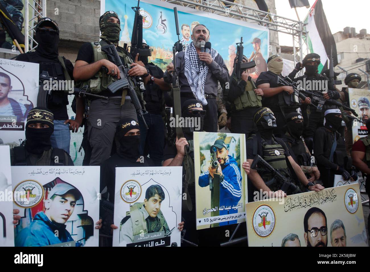 Palestinian gunmen from the Jenin battalion and the Islamic Jihad ...