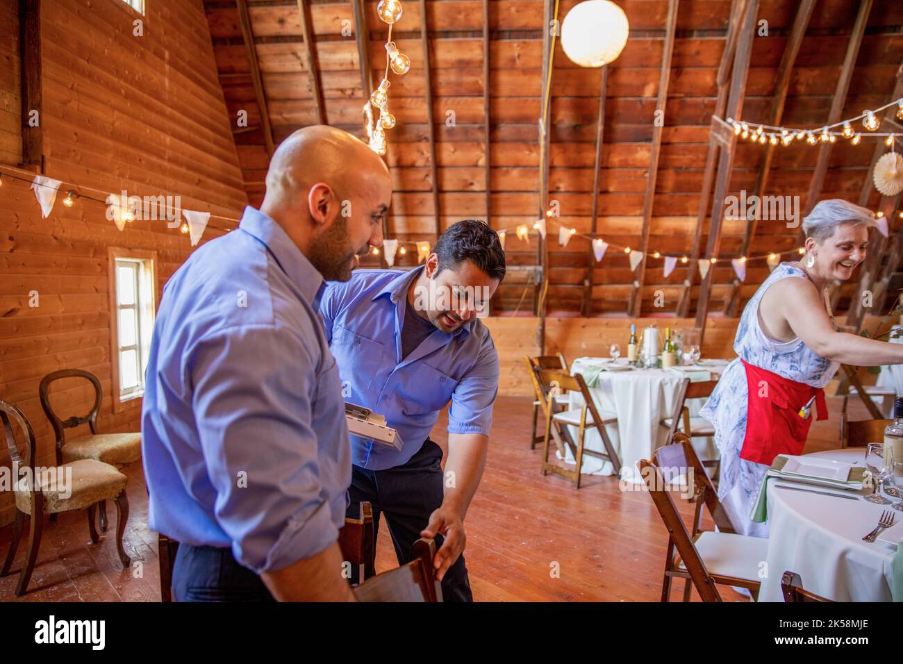 Men at reception hi-res stock photography and images - Alamy