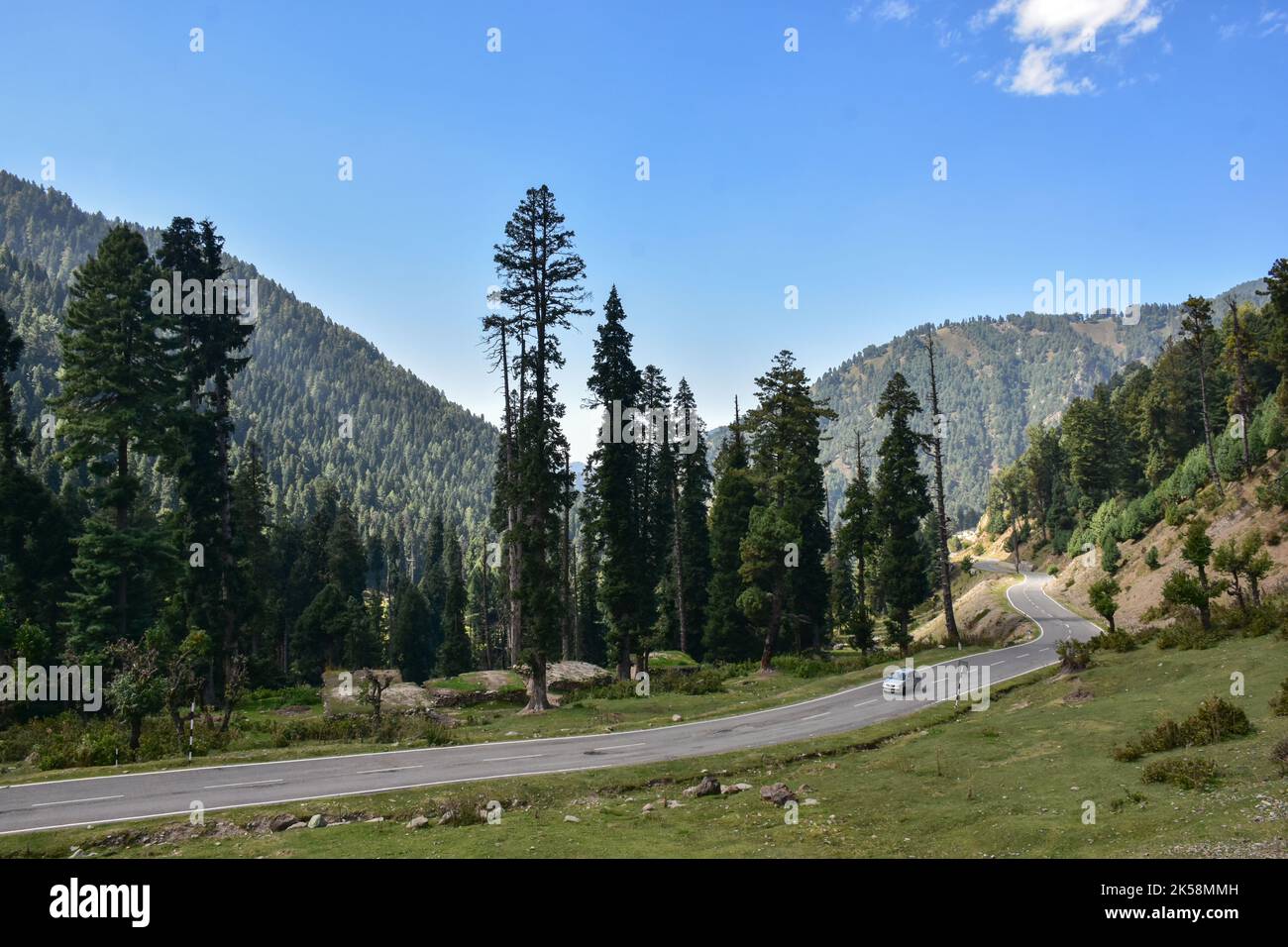Daksum kashmir hi-res stock photography and images - Alamy