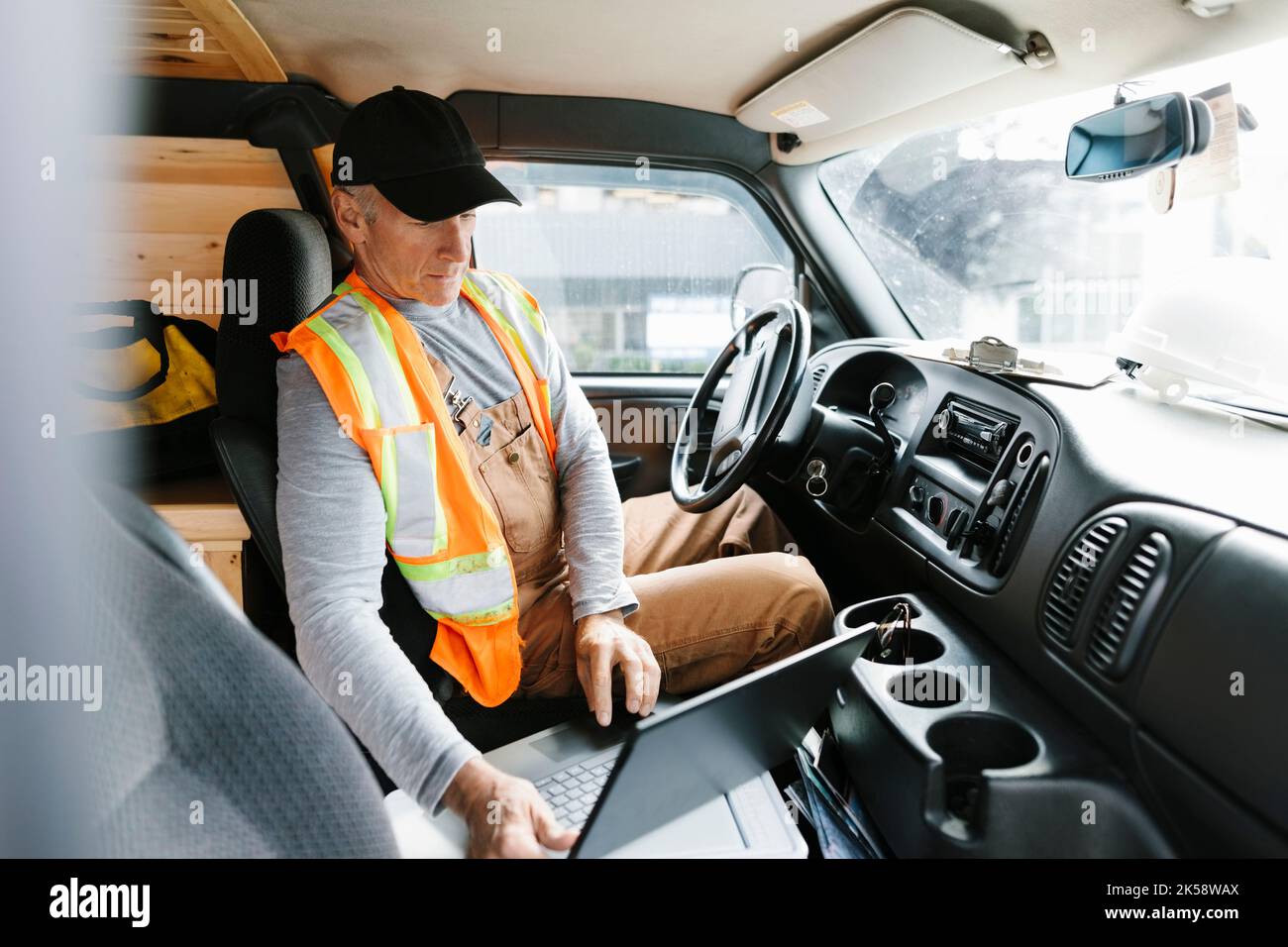 Construction van hi-res stock photography and images - Alamy