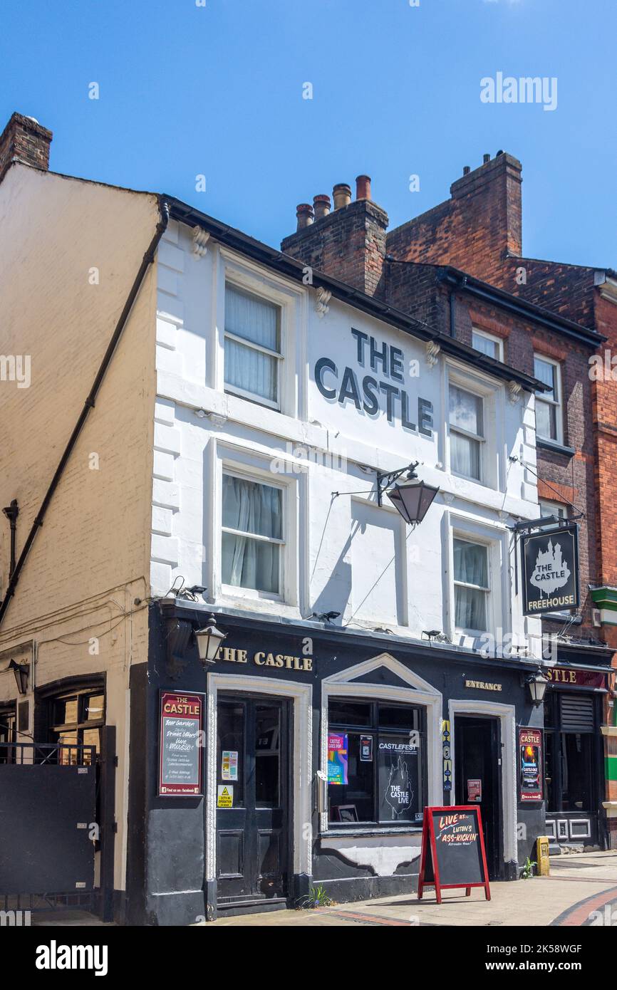 The Castle Pub, Castle Street, Luton, Bedfordshire, England, United ...
