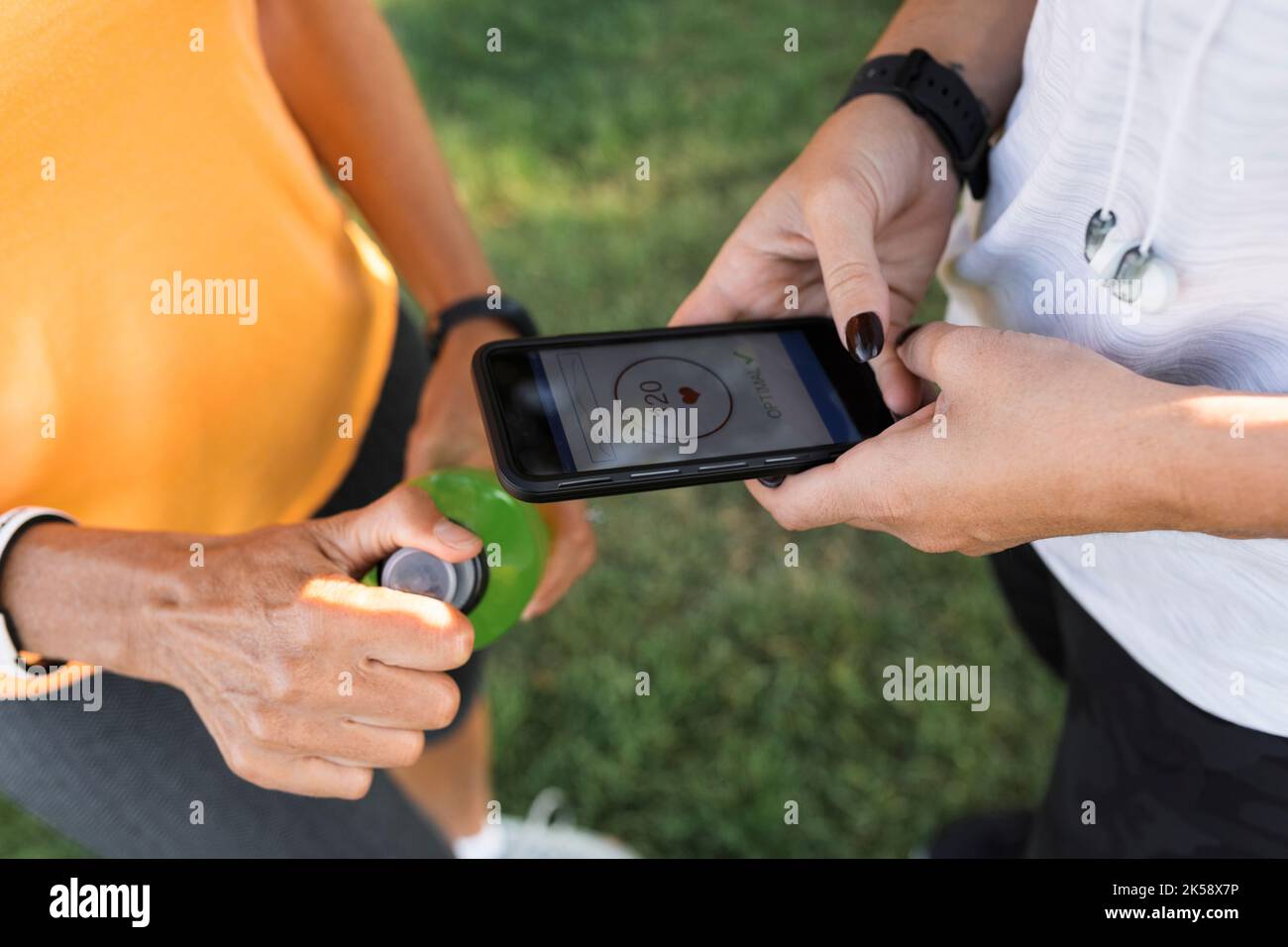 Checking connections hi-res stock photography and images - Alamy