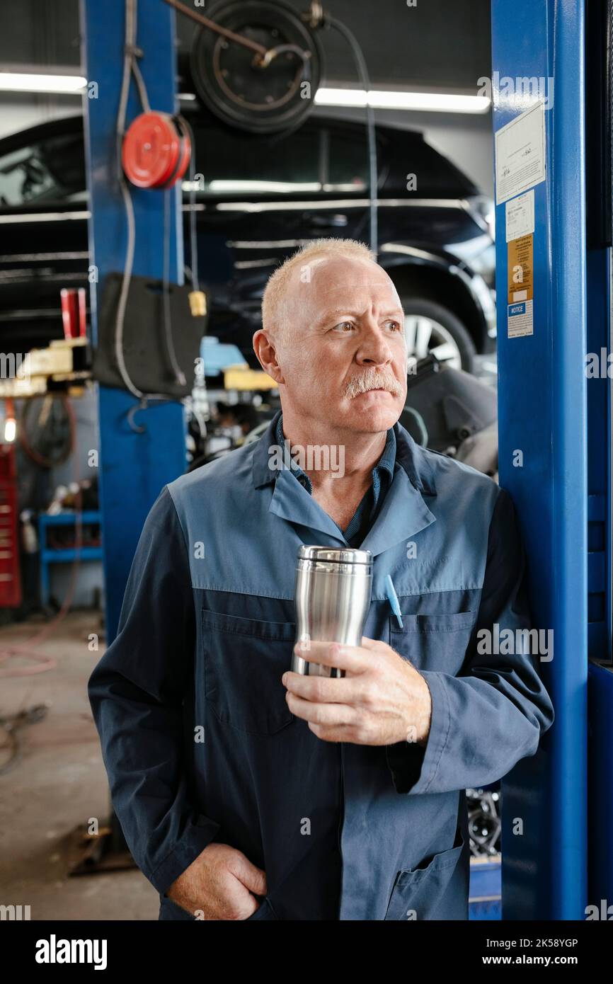 Only overalls hi-res stock photography and images - Alamy