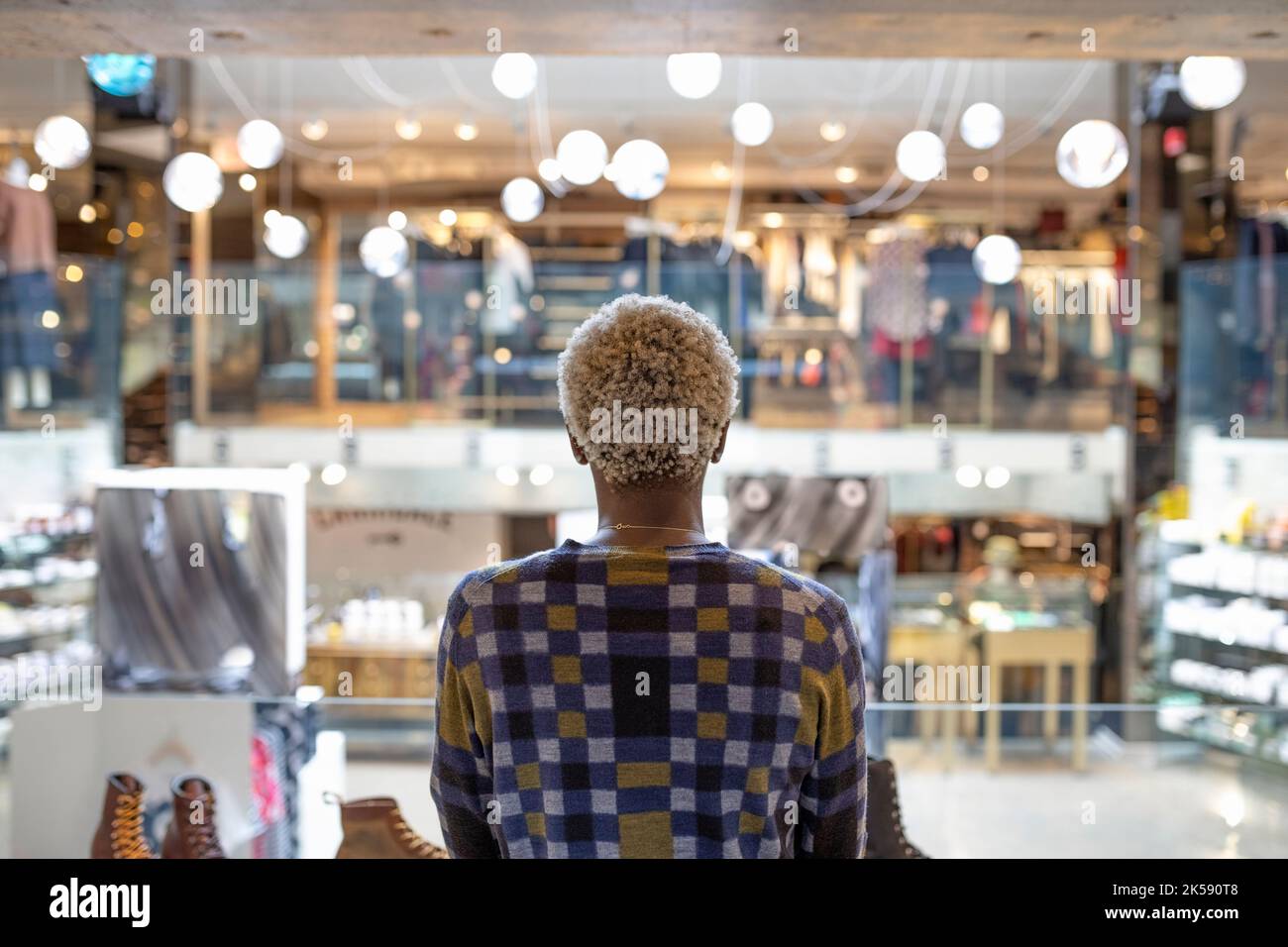 Rear store hi-res stock photography and images - Alamy