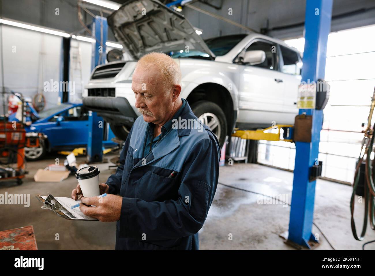 Paperwork in vehicle hi-res stock photography and images - Alamy