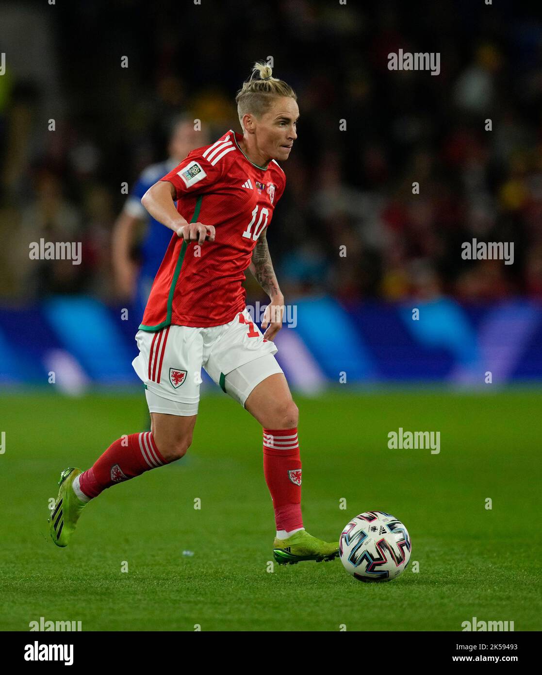 Dribbles ball hi-res stock photography and images - Alamy