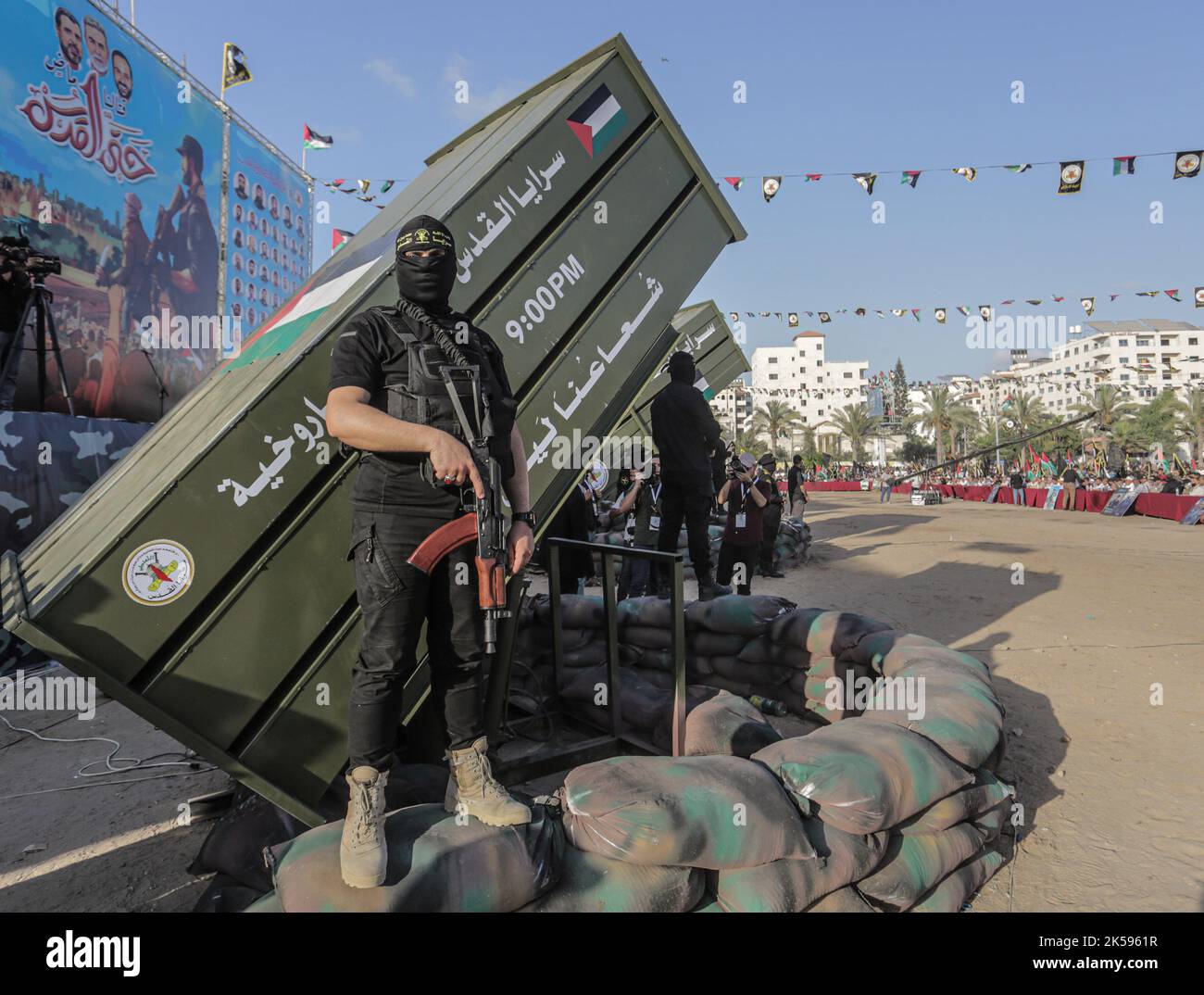 Gaza, Palestine. 06th Oct, 2022. Fighters of the Al-Quds Brigades, the ...