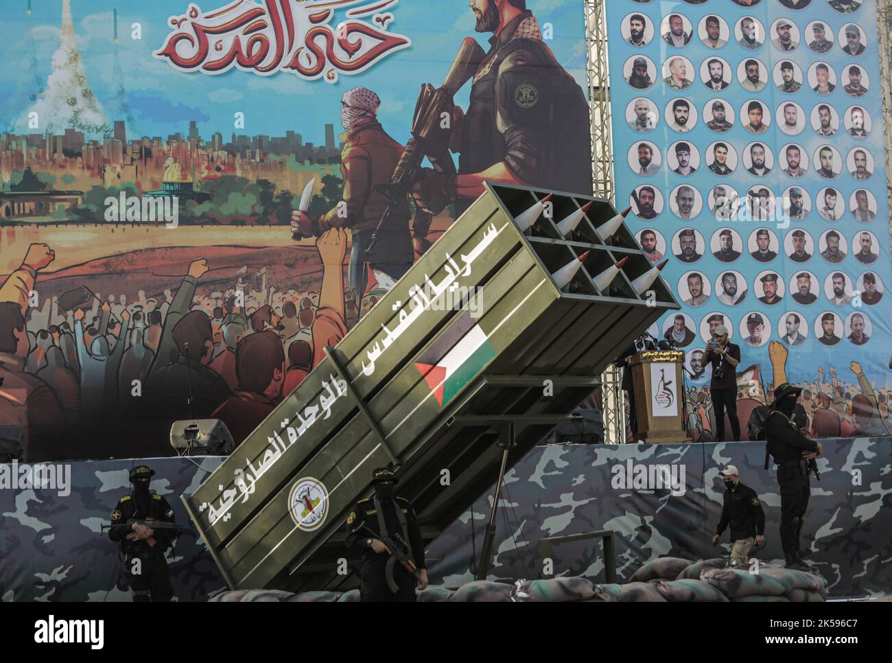 Fighters of the Al-Quds Brigades, the armed wing of the Palestinian ...