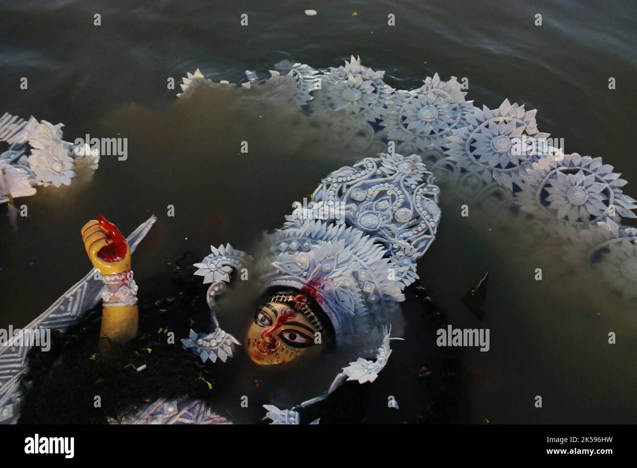 Kolkata, West Bengal, India. 5th Oct, 2022. An idol of the Hindu ...