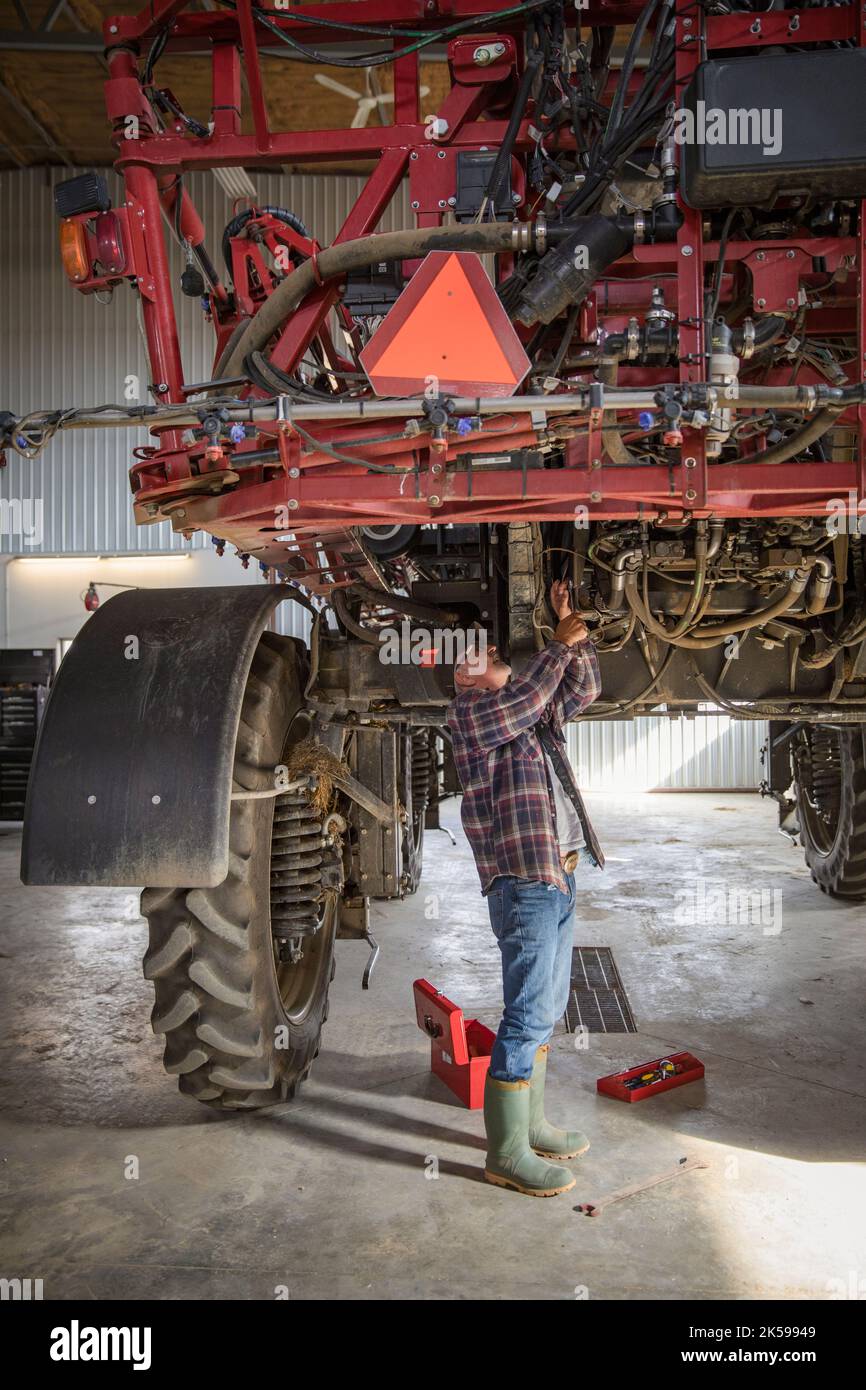 Raised barn hi-res stock photography and images - Alamy