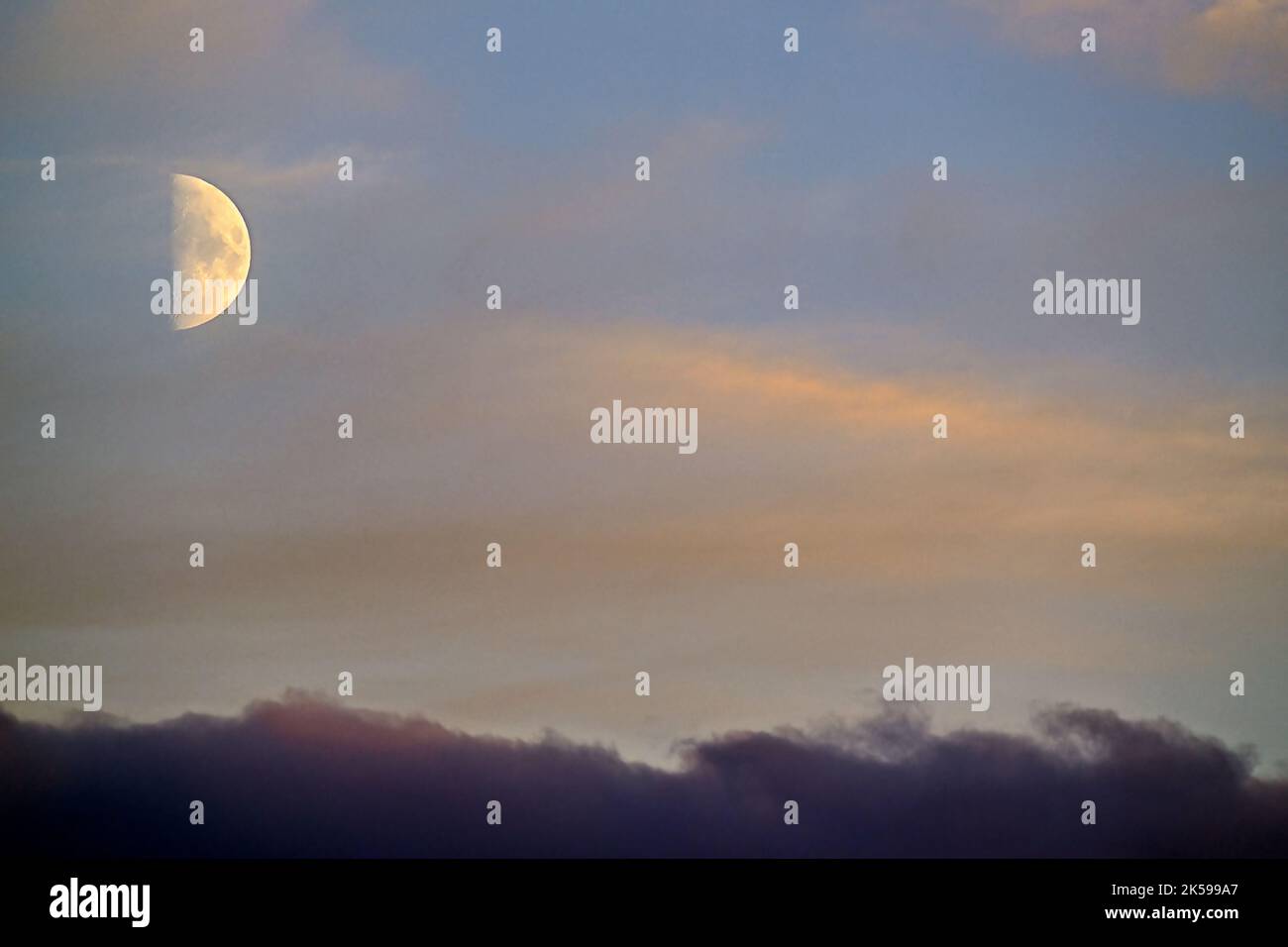 Horizontal moon light hi-res stock photography and images - Alamy