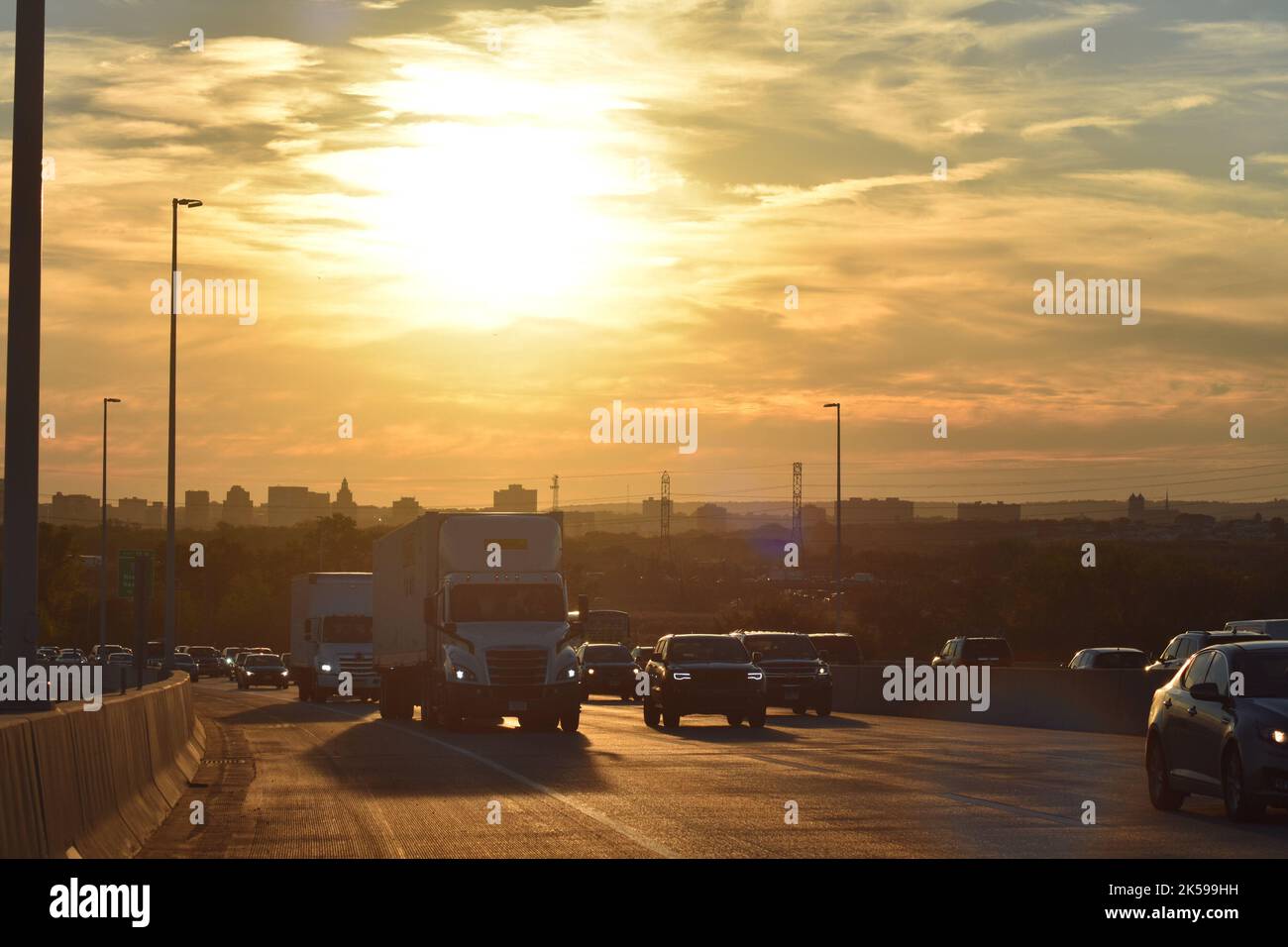Elizabeth, New Jersey, USA. 6th Oct, 2022. (INT) View of the Port ...