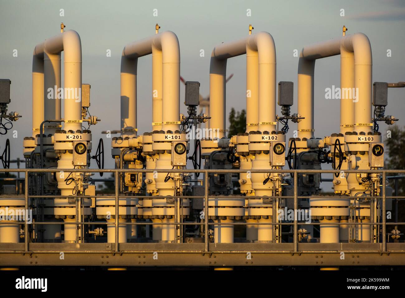 29.08.2022, Germany, Lower Saxony, Jemgum - Jemgum gas storage facility ...
