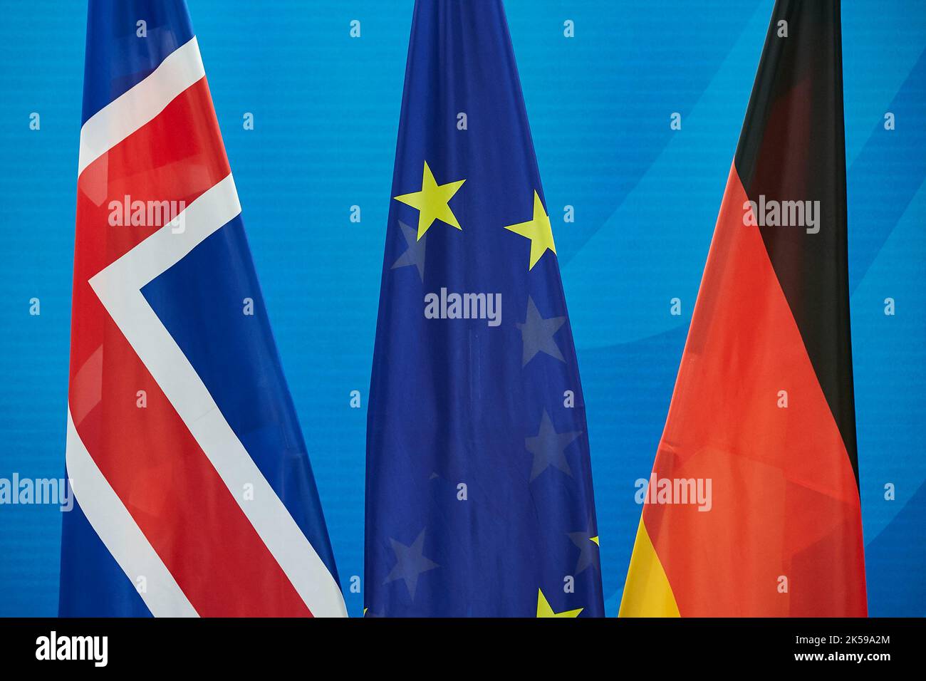 23.08.2022, Germany, Berlin, Berlin - The national flags of Iceland and ...