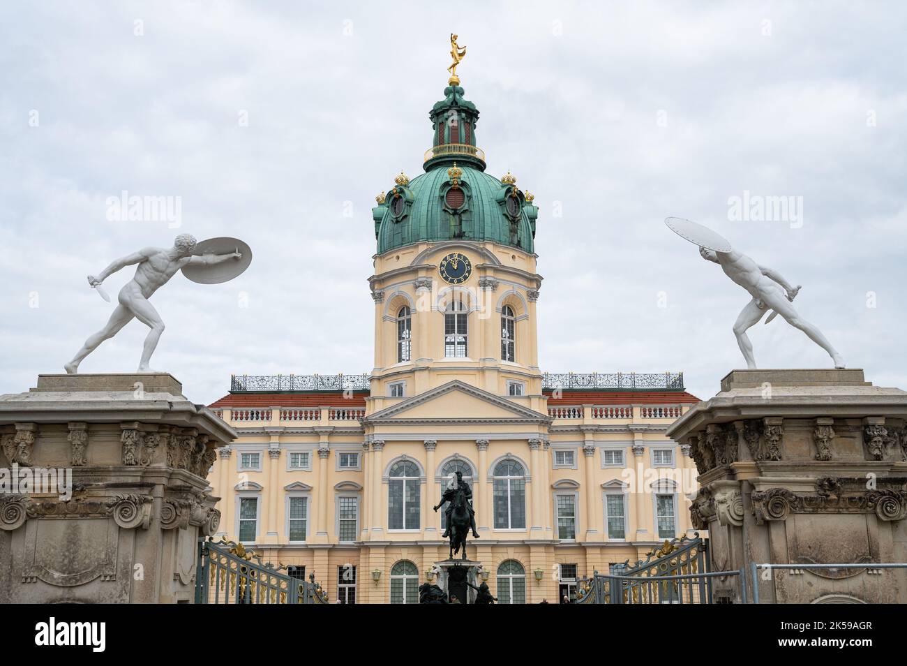 Southern german baroque architecture hi-res stock photography and ...