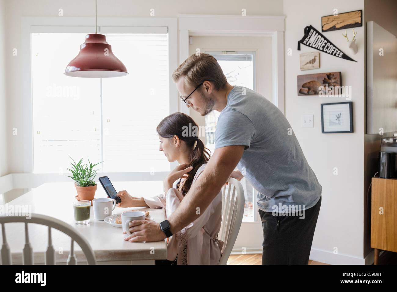 Couple sharing hi-res stock photography and images - Alamy