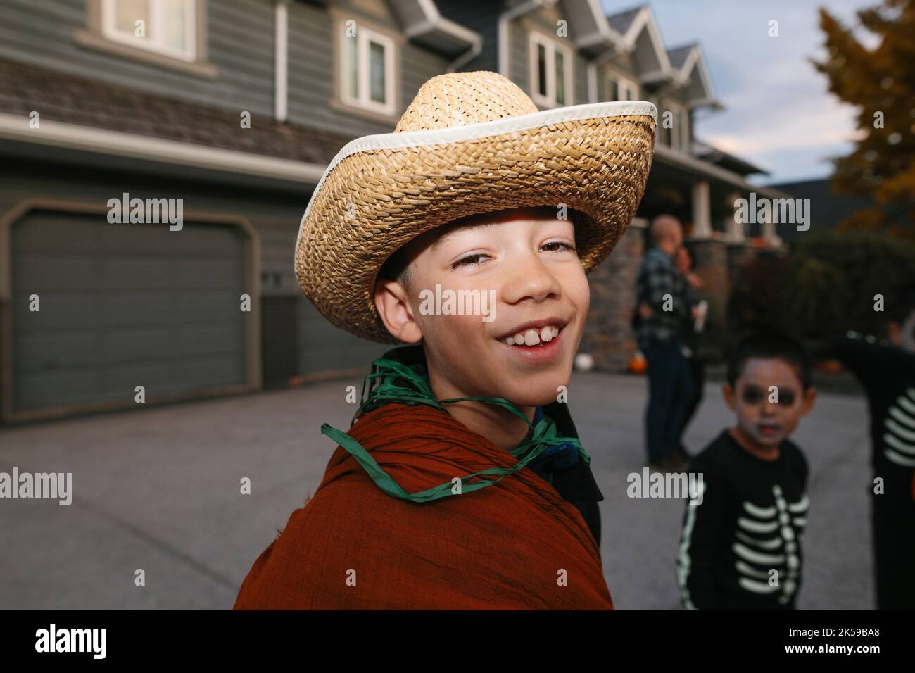 Children as cowboy hi-res stock photography and images - Alamy