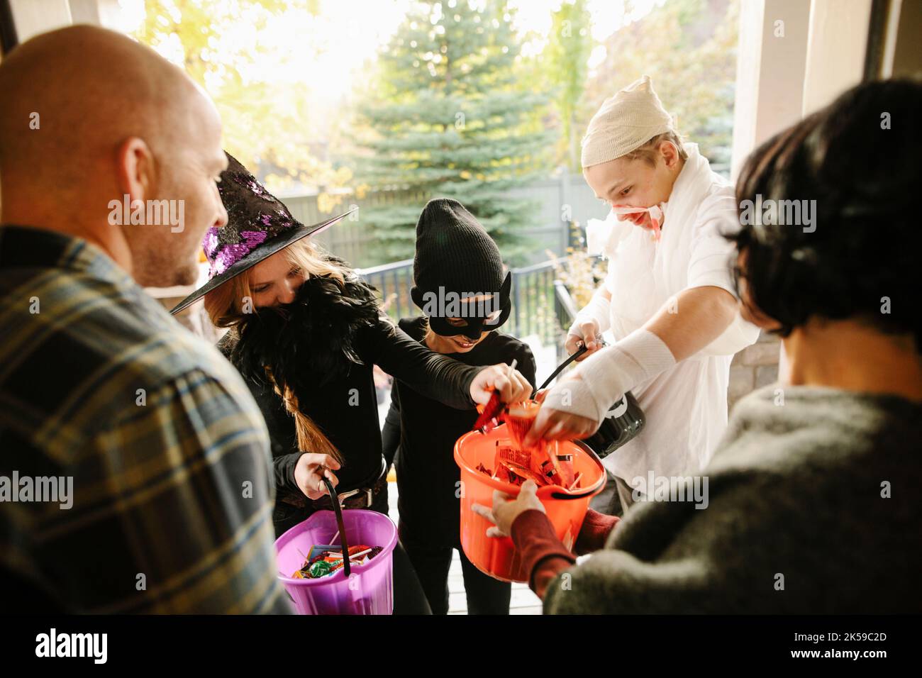 Parents two children teenager hi-res stock photography and images - Alamy