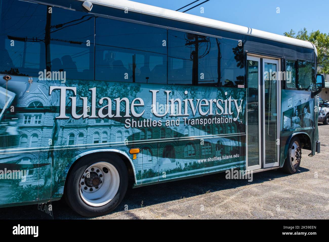 NEW ORLEANS, LA, USA - SEPTEMBER 30, 2022: Tulane University shuttle ...