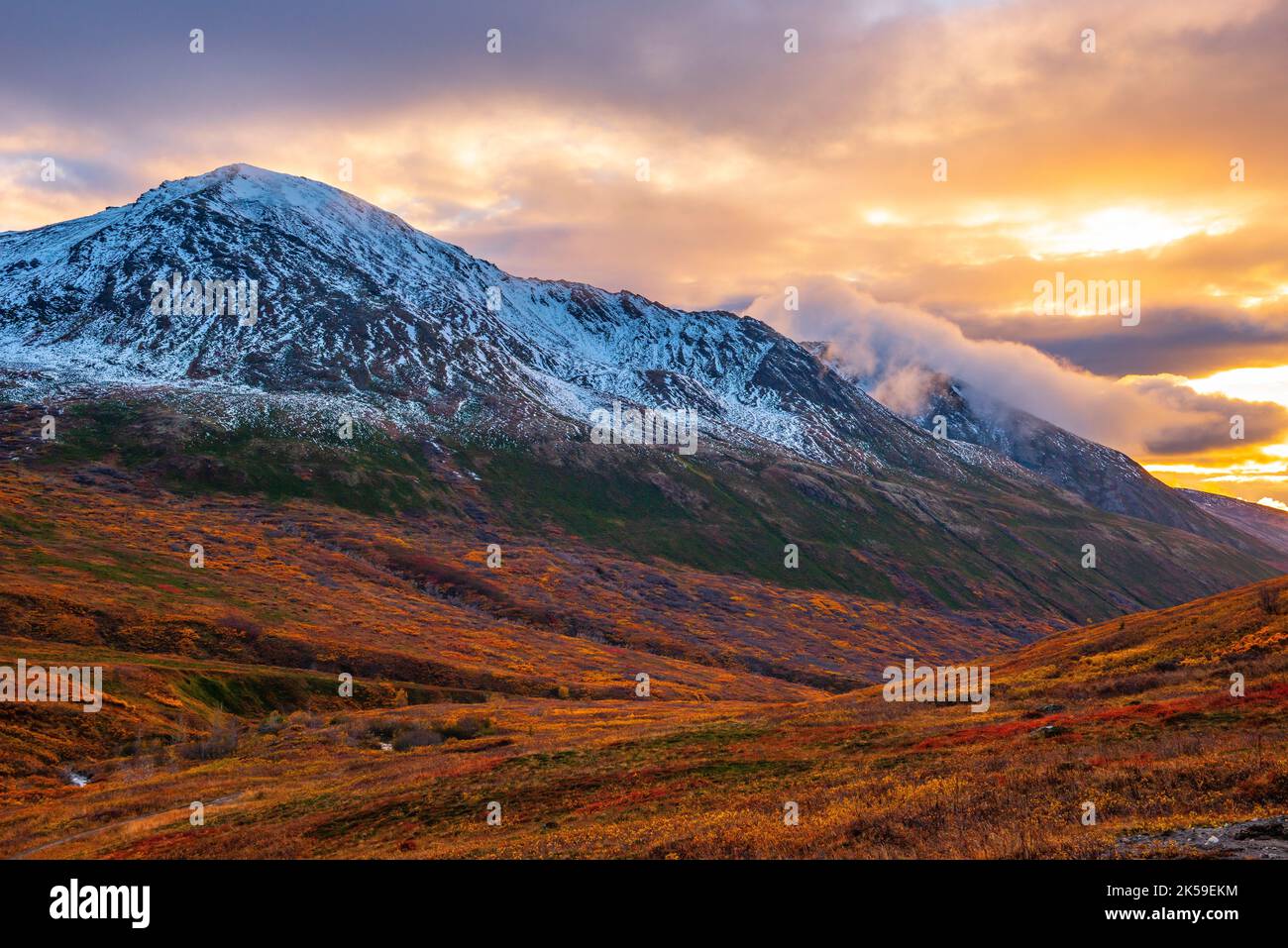 hatcher pass autumn Stock Photo - Alamy