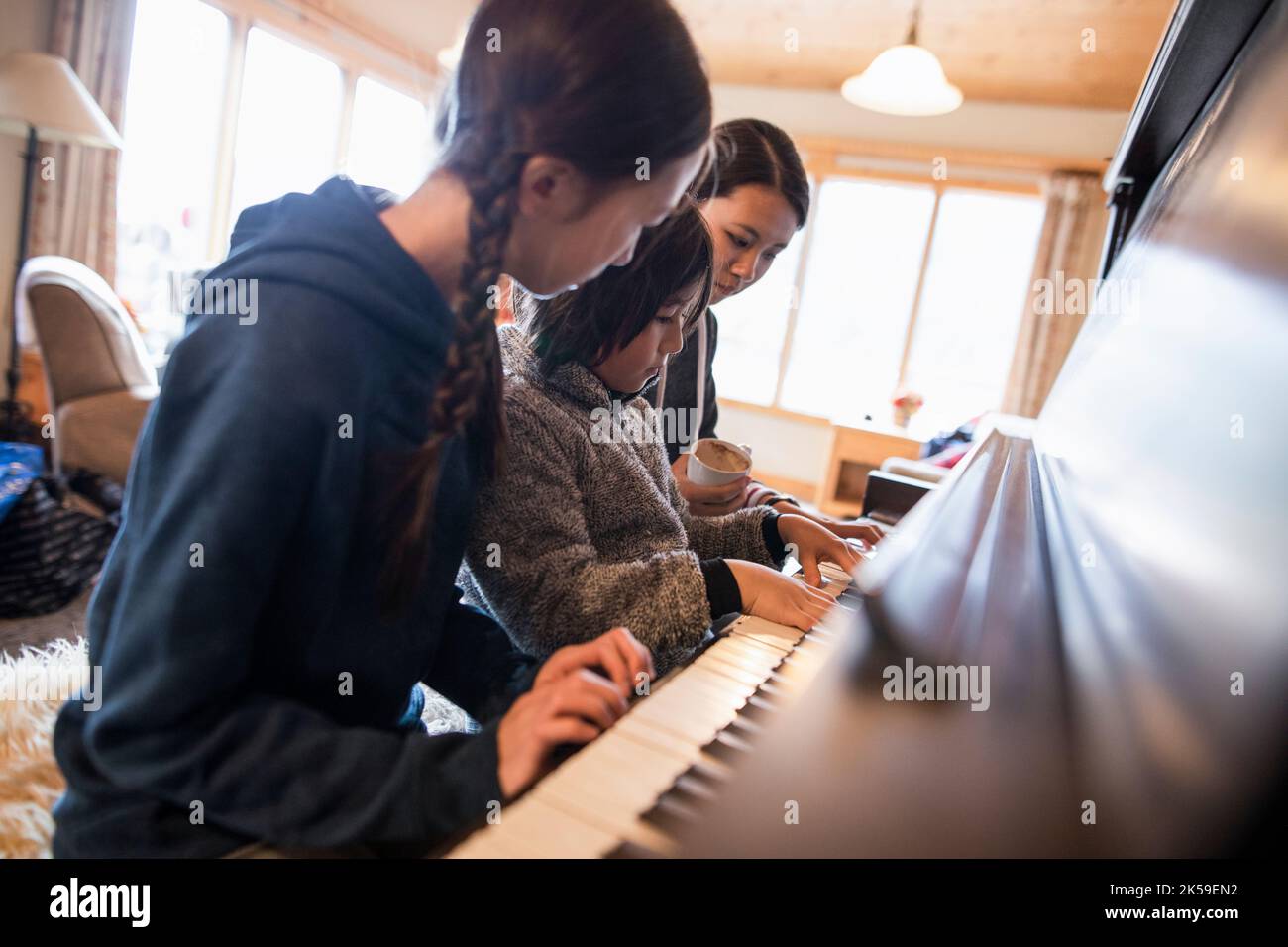 Three sisters and brother hi-res stock photography and images - Alamy