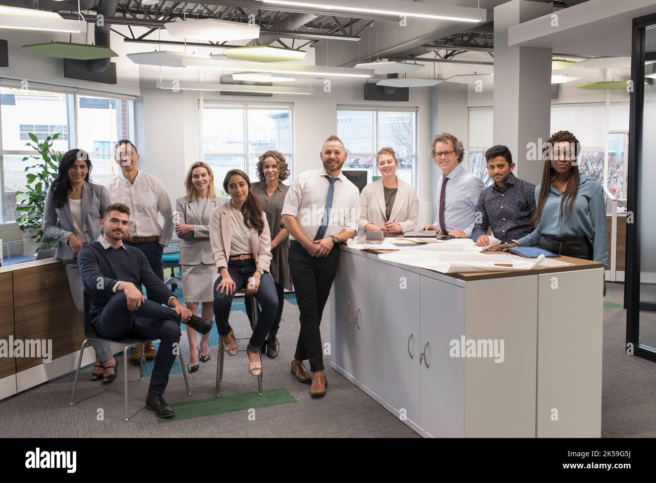 Office group portrait hi-res stock photography and images - Alamy