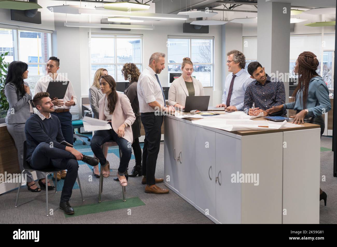 Diverse group hi-res stock photography and images - Alamy