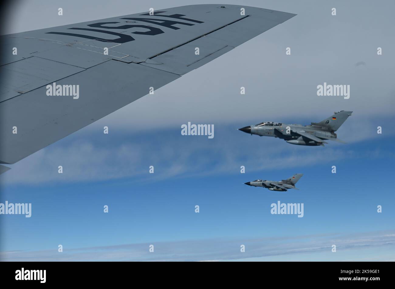 155th air refueling wing hi-res stock photography and images - Alamy