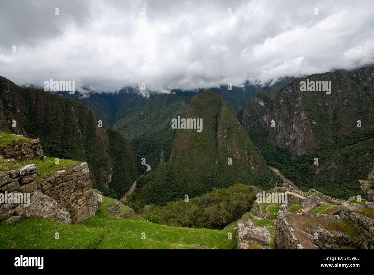 Parallel mountain hi-res stock photography and images - Alamy