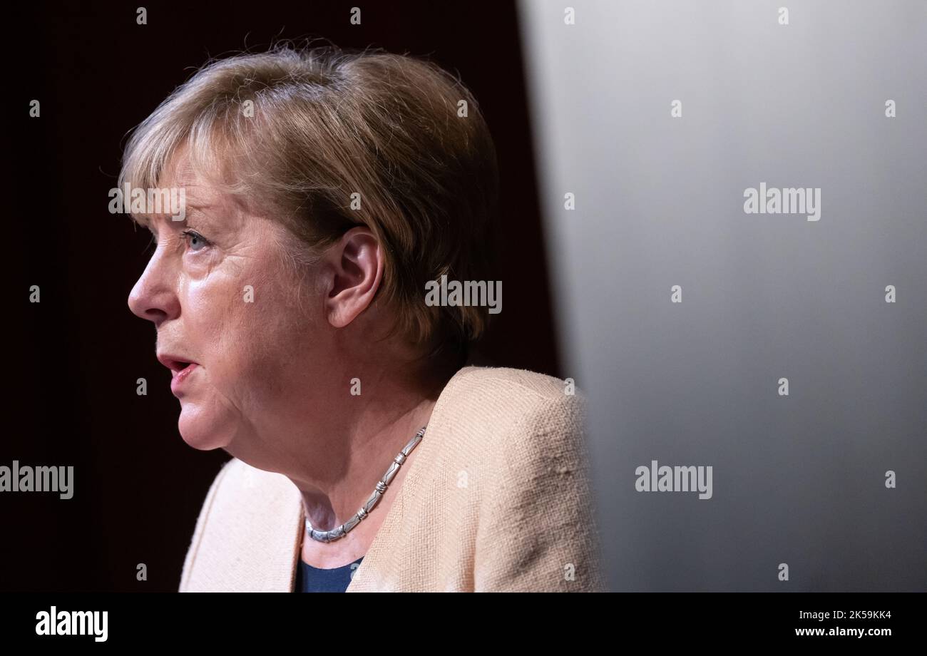 Munich, Germany. 06th Oct, 2022. Angela Merkel (CDU, former German ...