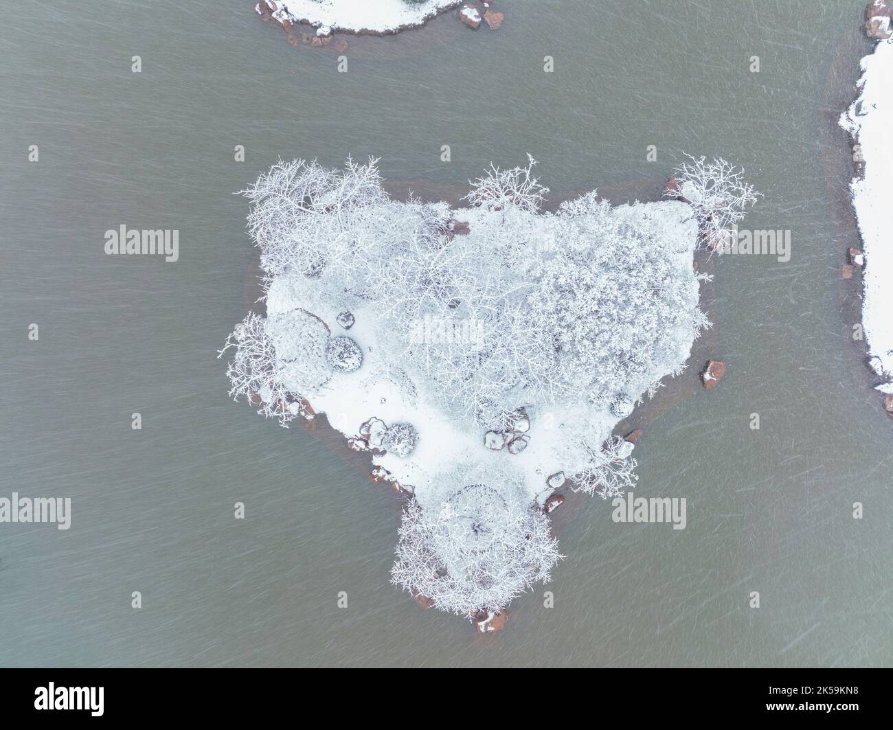 Winter snow scene in Moshan Scenic Area, East Lake, Wuhan, Hubei Stock ...