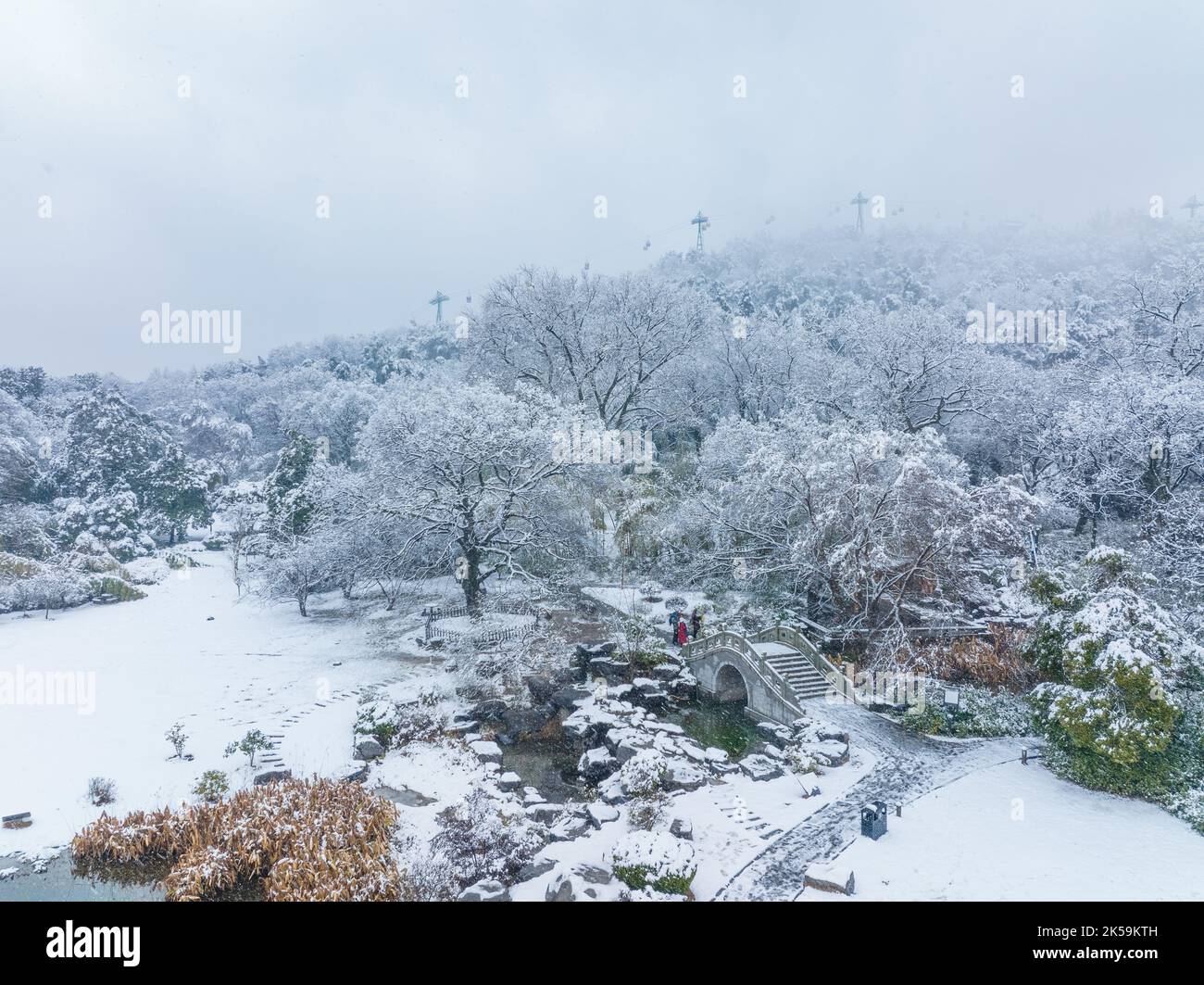Winter snow scene in Moshan Scenic Area, East Lake, Wuhan, Hubei Stock ...