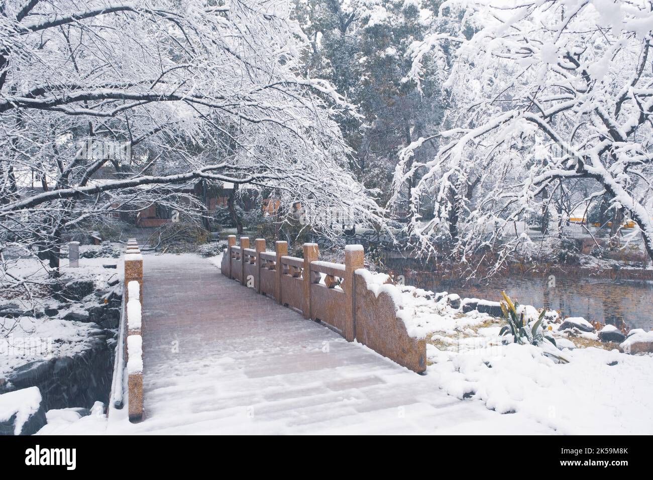Winter snow scene in Moshan Scenic Area, East Lake, Wuhan, Hubei Stock ...