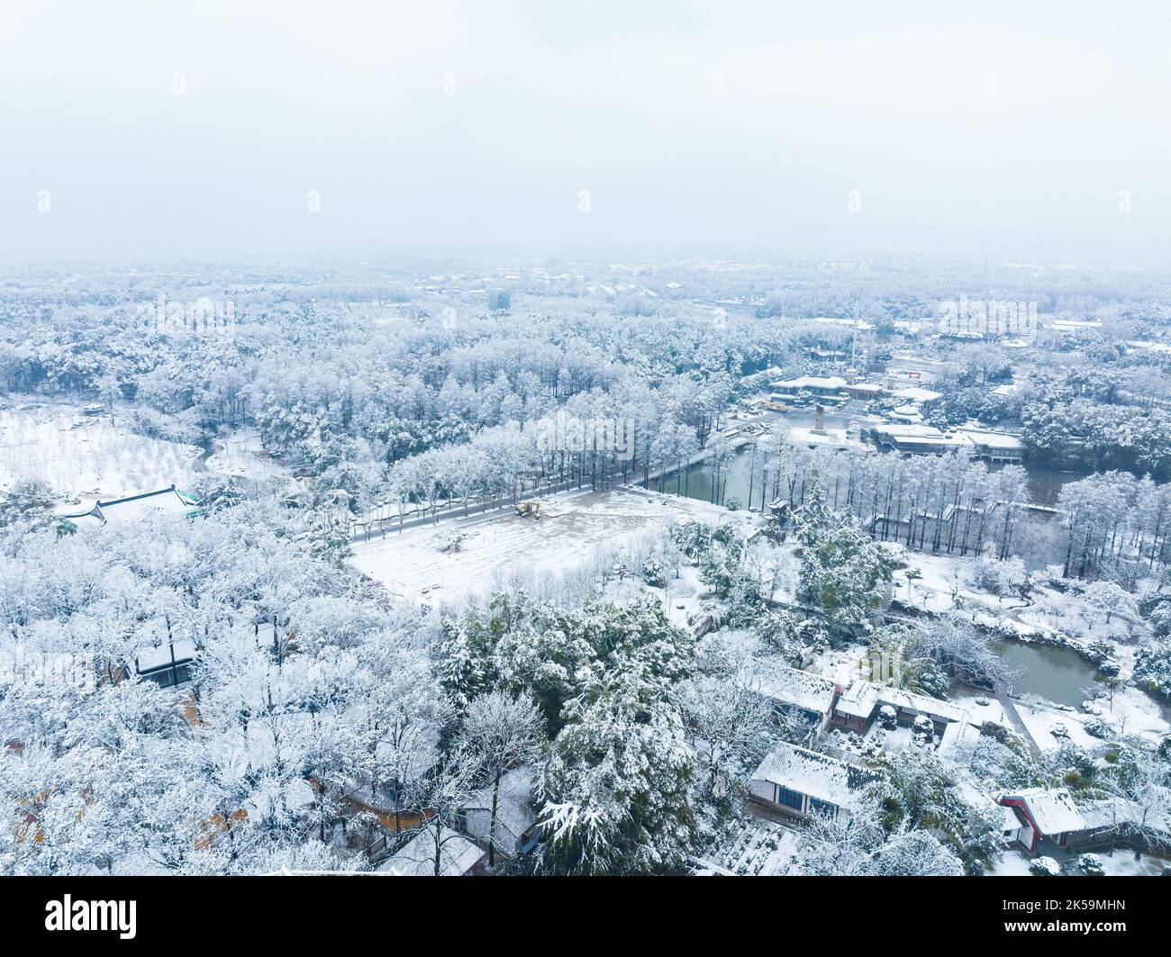 Winter snow scene in Moshan Scenic Area, East Lake, Wuhan, Hubei Stock ...