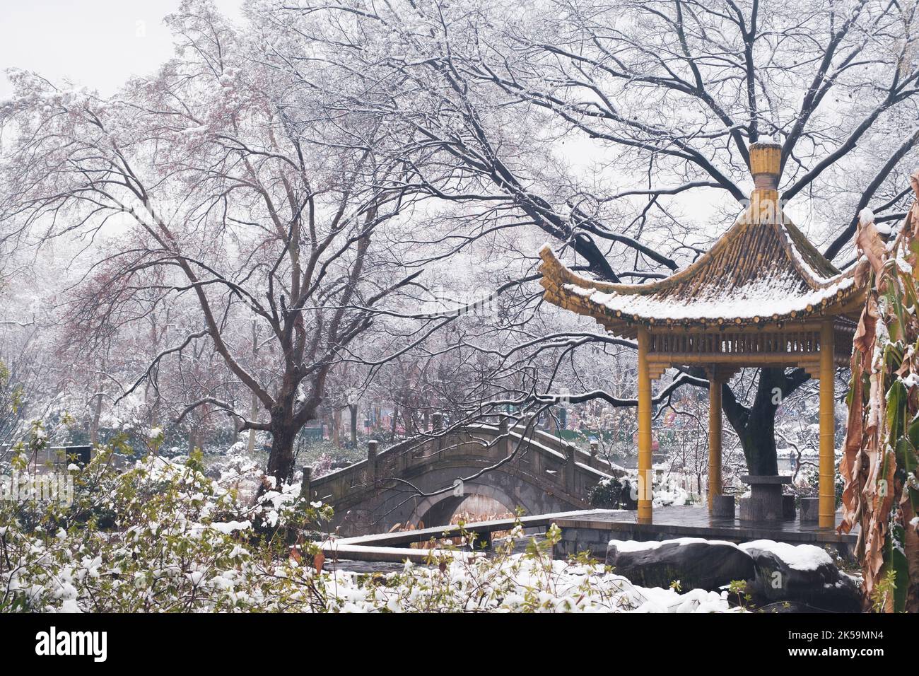 Winter snow scene in Moshan Scenic Area, East Lake, Wuhan, Hubei Stock ...
