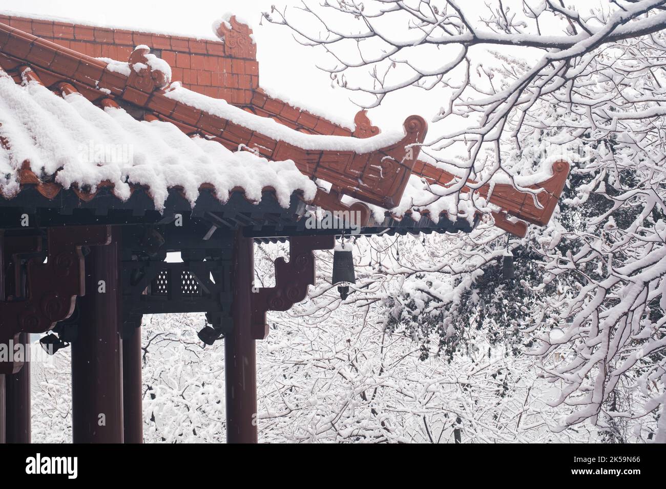 Winter snow scene in Moshan Scenic Area, East Lake, Wuhan, Hubei Stock ...