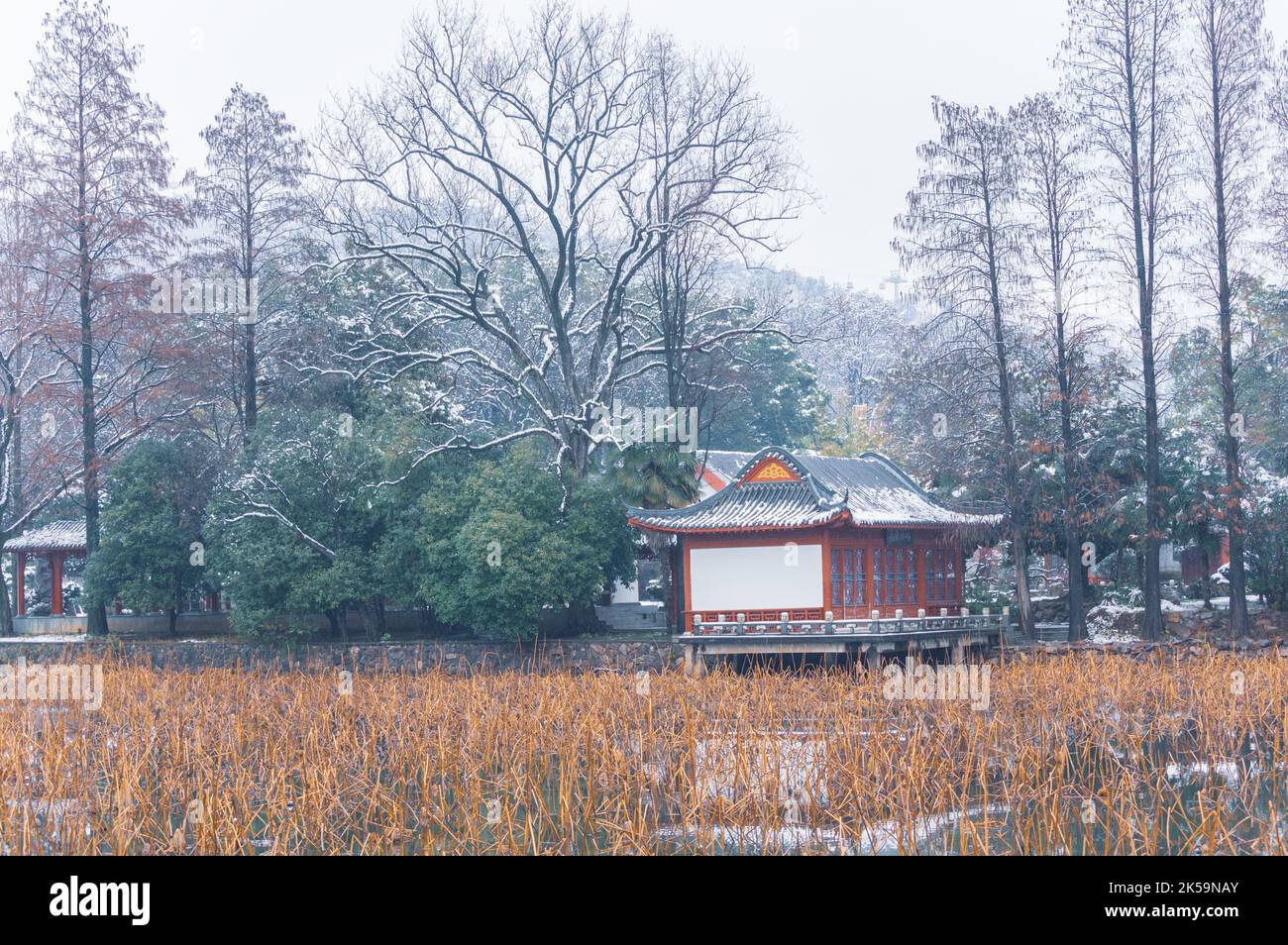 Winter snow scene in Moshan Scenic Area, East Lake, Wuhan, Hubei Stock ...