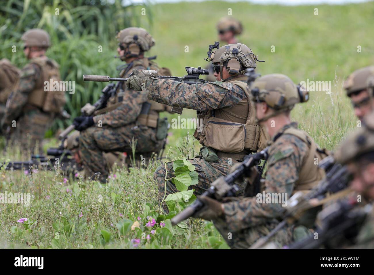 Manila, Philippines. 7th Oct, 2022. US marines make a beach landing ...