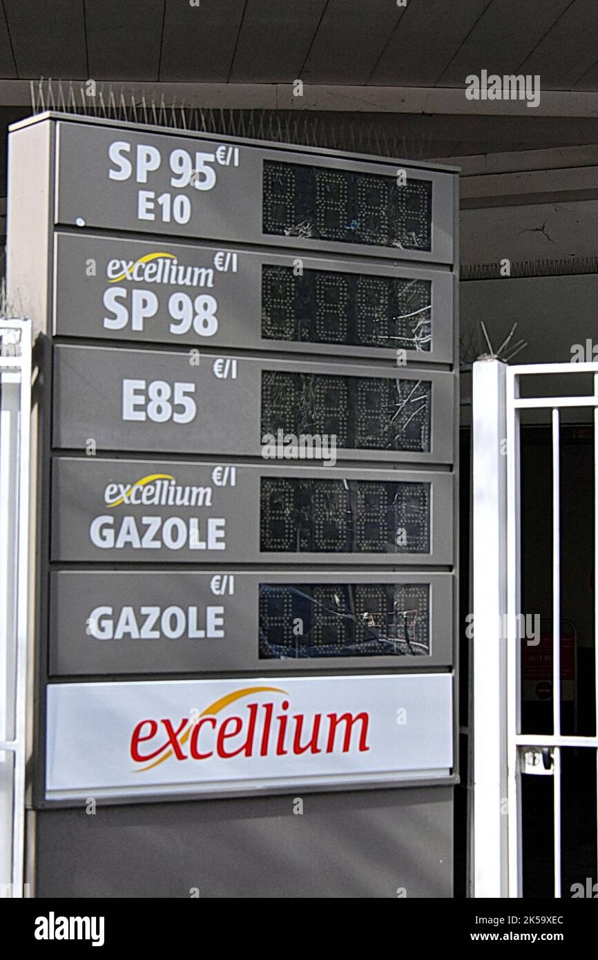 Totalenergies total gas station hi-res stock photography and images - Alamy