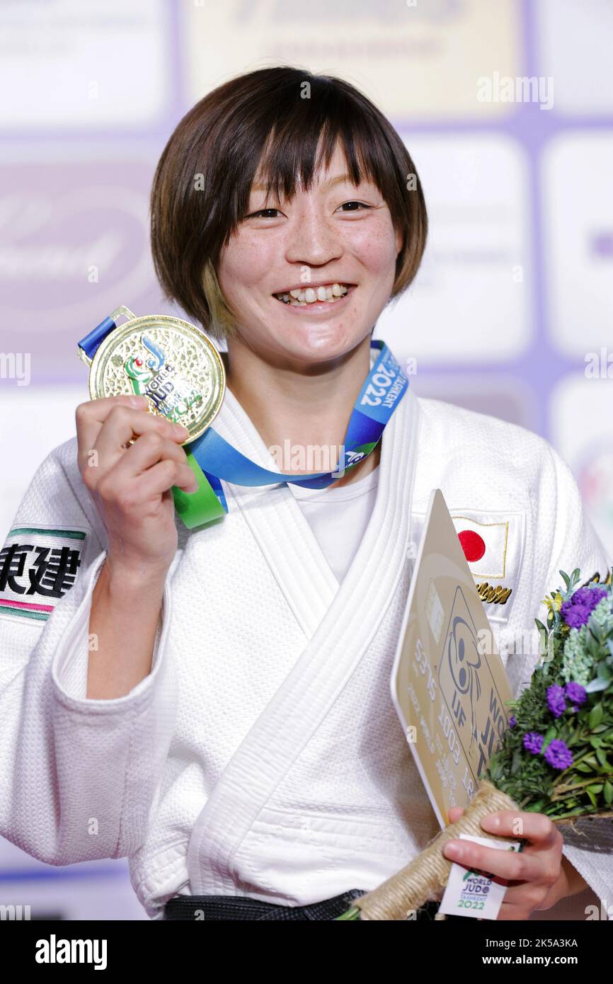Uzbekistan, Oct. 6, 2022. Japan's Natsumi Tsunoda poses with the gold ...