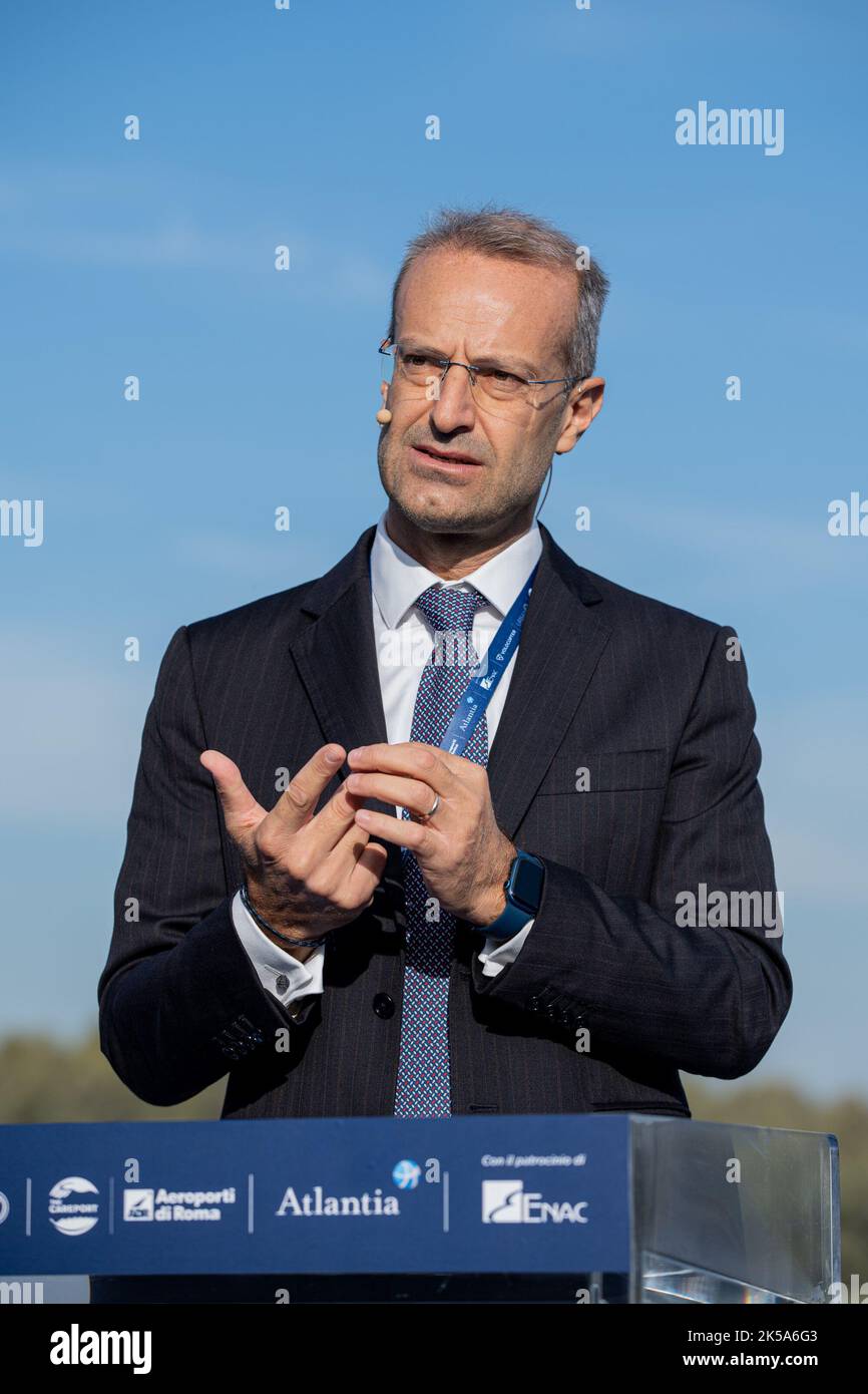 ** NO WEB AND NEWSPAPERS ONLY FOR ITALY ** The Vertiport Experience in ...