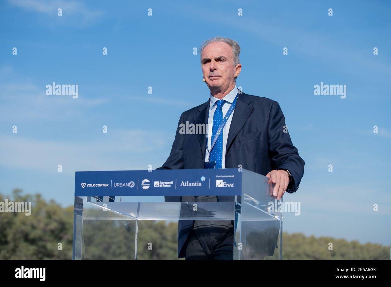 ** NO WEB AND NEWSPAPERS ONLY FOR ITALY ** The Vertiport Experience in ...