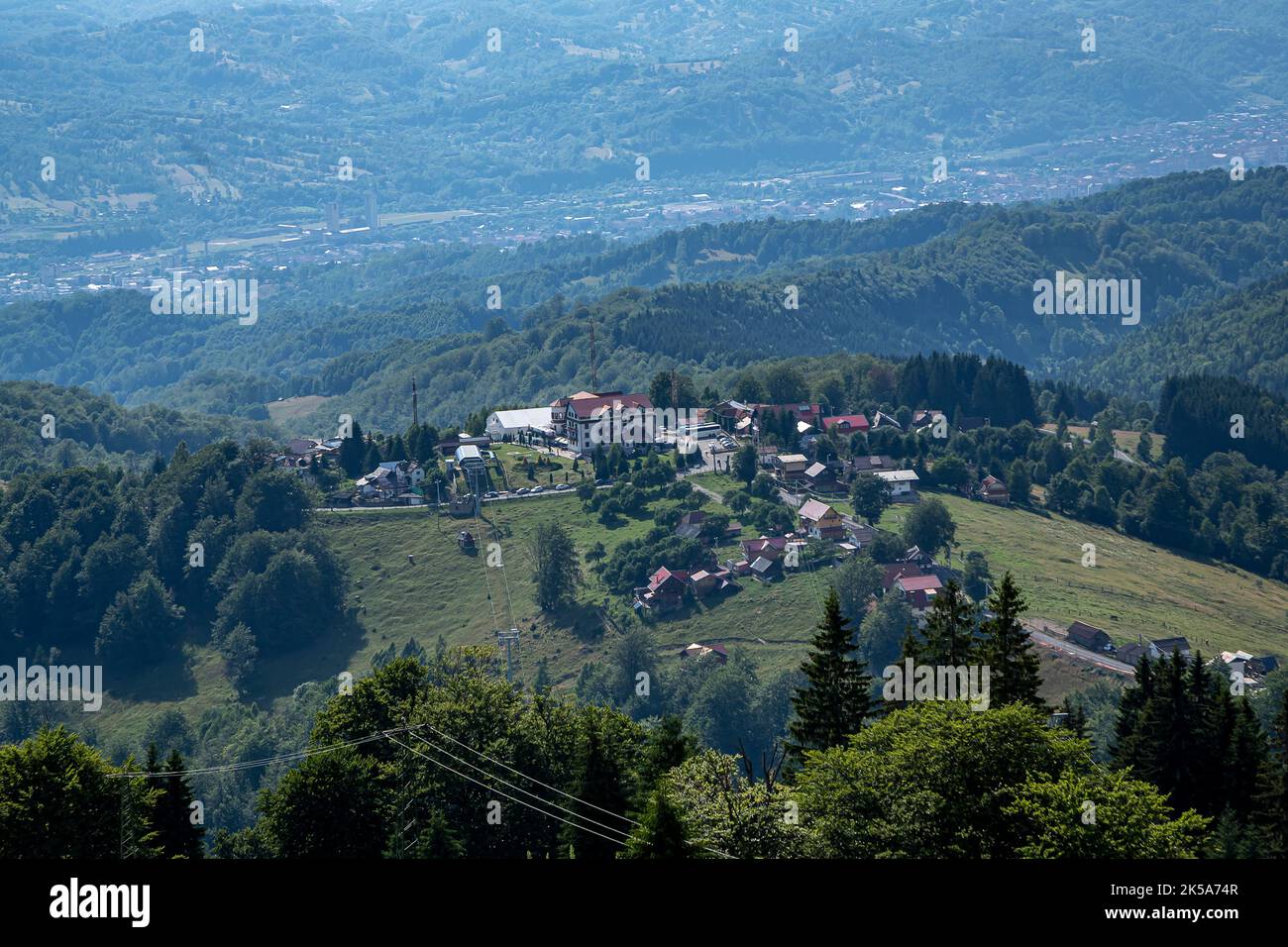 Aerial view of the mountain resort Parang Stock Photo - Alamy