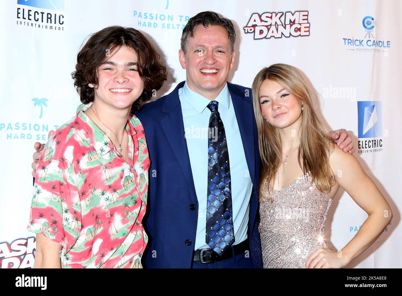 LOS ANGELES - OCT 6: Tyler Malloy, Tom Malloy, Ella Malloy at the Ask ...
