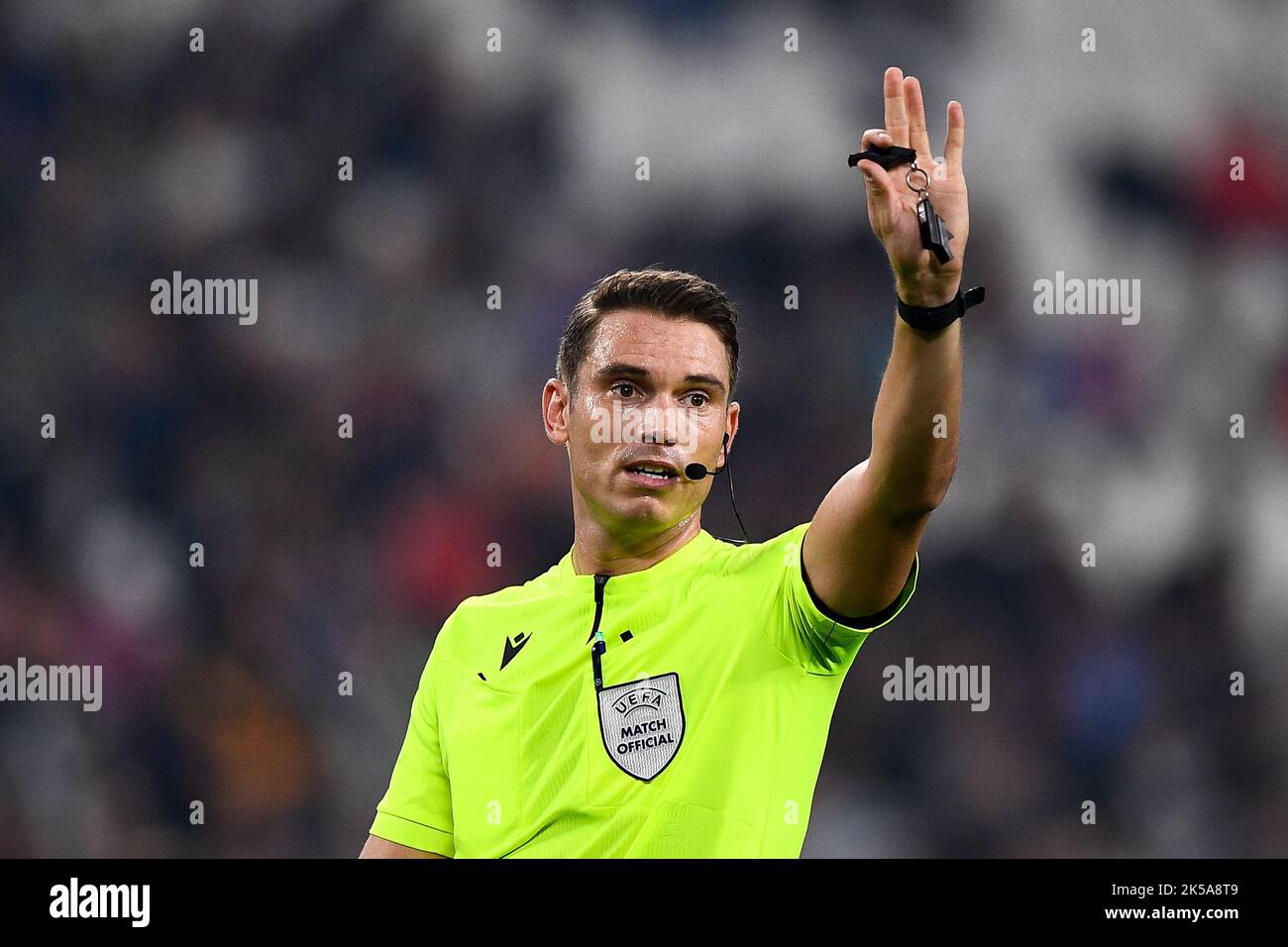 Turin, Italy. 05 October 2022. Referee Sandro Scharer gestures during ...