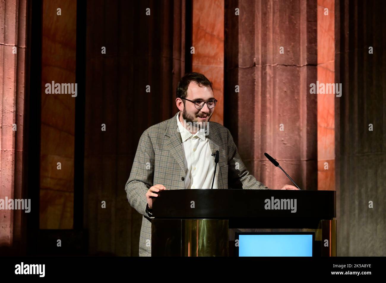 Der Schriftsteller Lukas Rietzschel wird mit dem Sächsischen ...