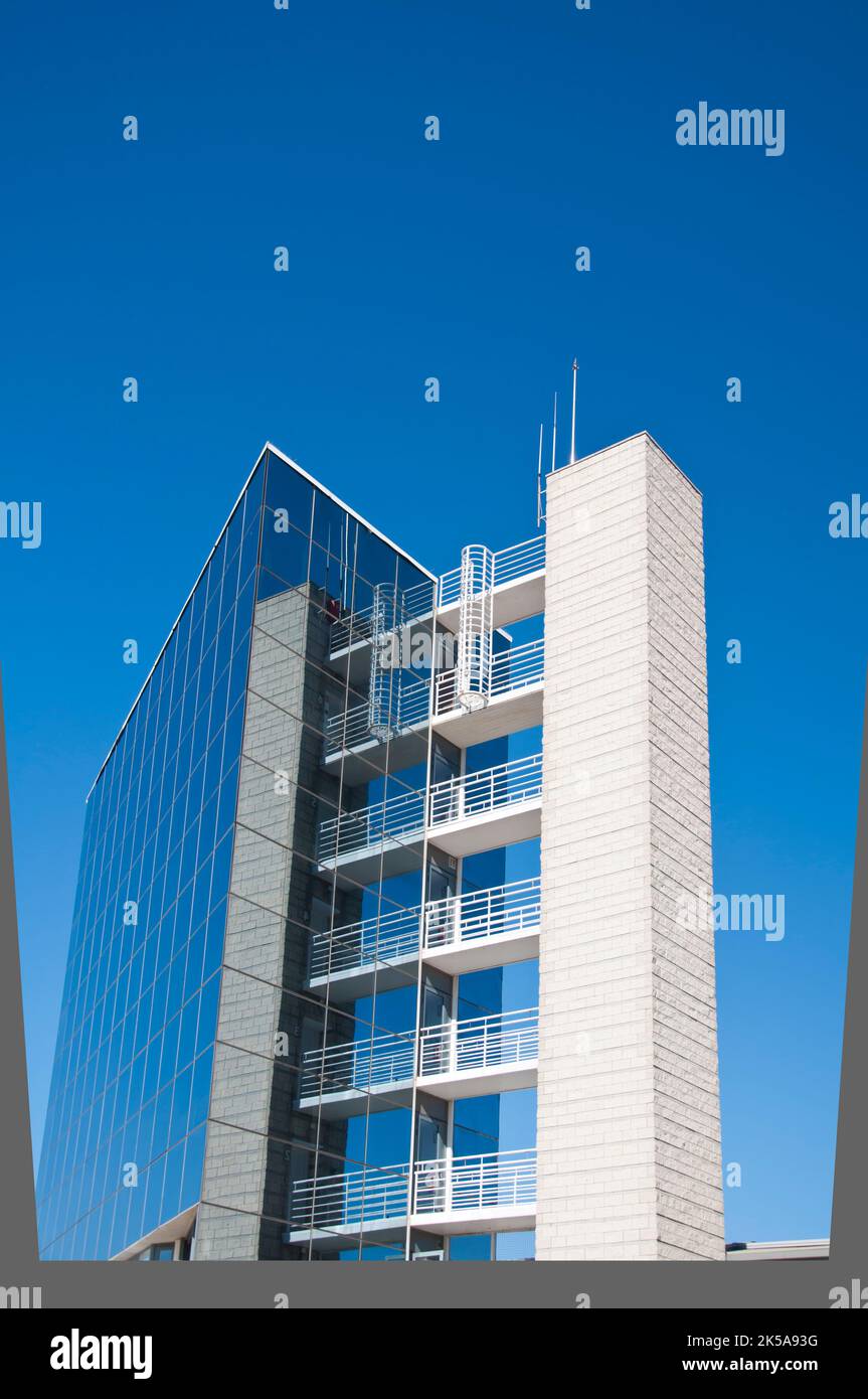 Oneocean port vell building hi-res stock photography and images - Alamy