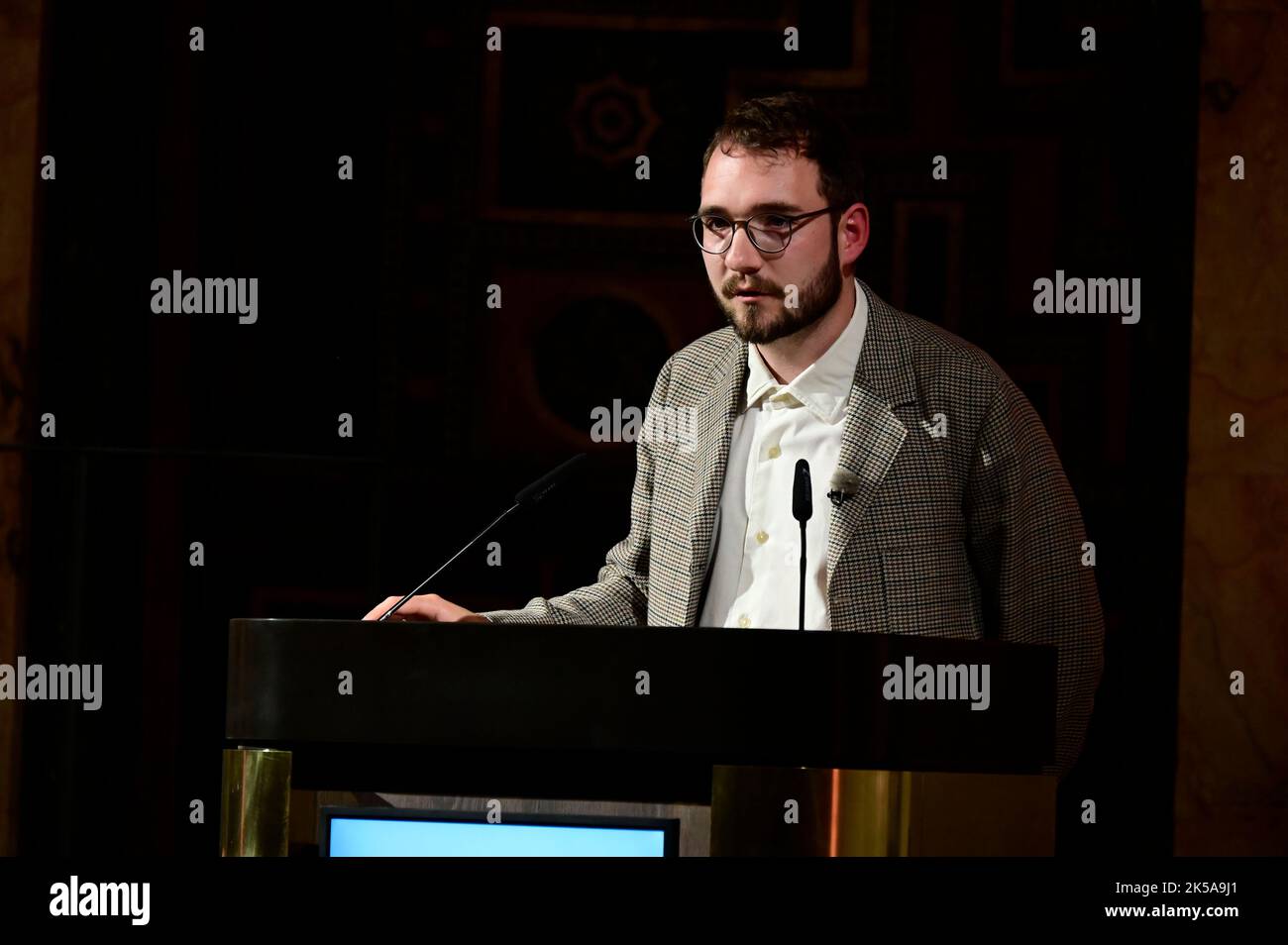 Der Schriftsteller Lukas Rietzschel wird mit dem Sächsischen ...