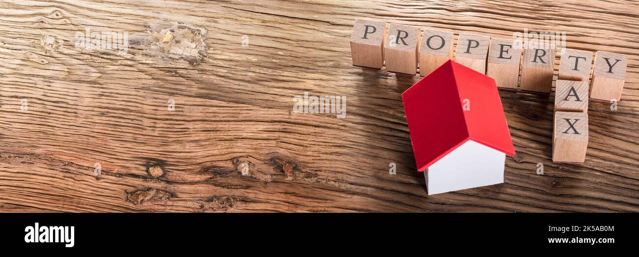 Income tax building hi-res stock photography and images - Alamy