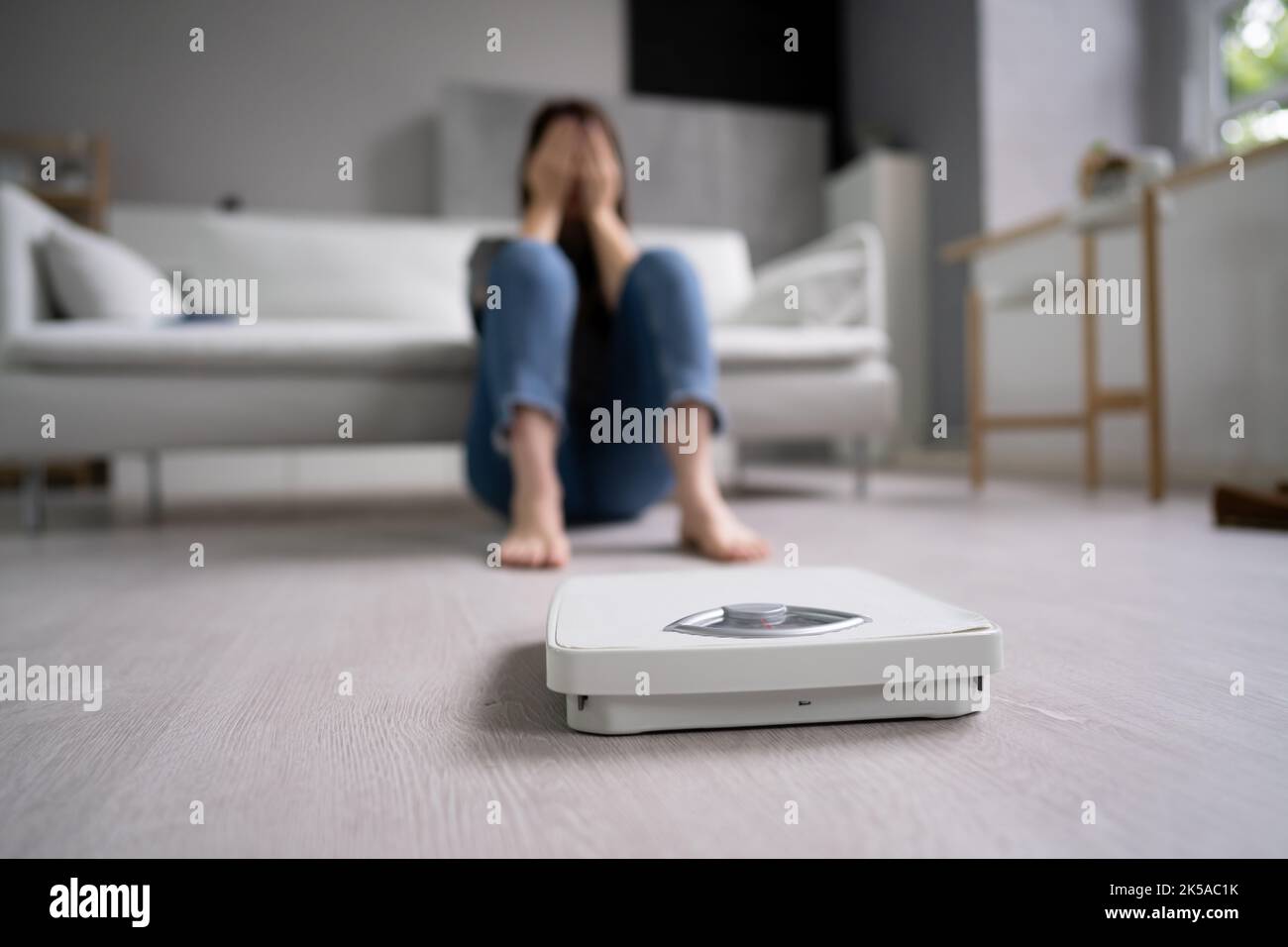 Overweight woman sad hi-res stock photography and images - Alamy